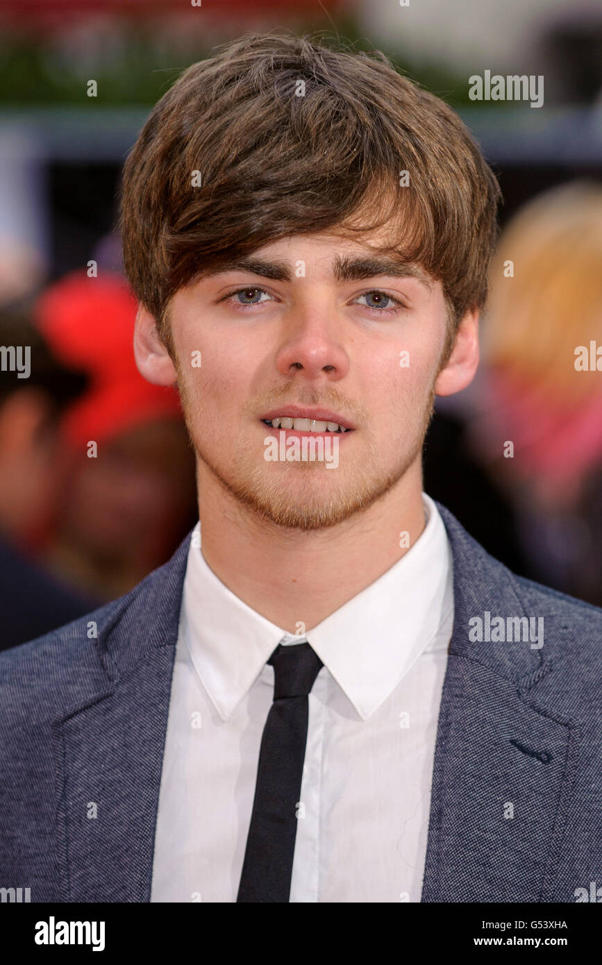 Thomas law arrives european premiere the lucky one bluebird restaurant ...