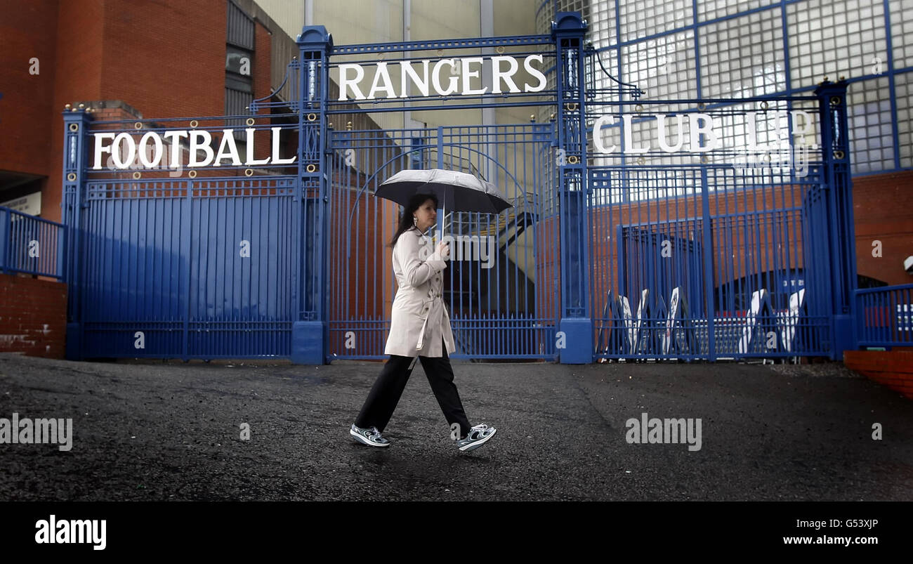 Soccer rangers in administration ibrox stadium hi-res stock photography ...