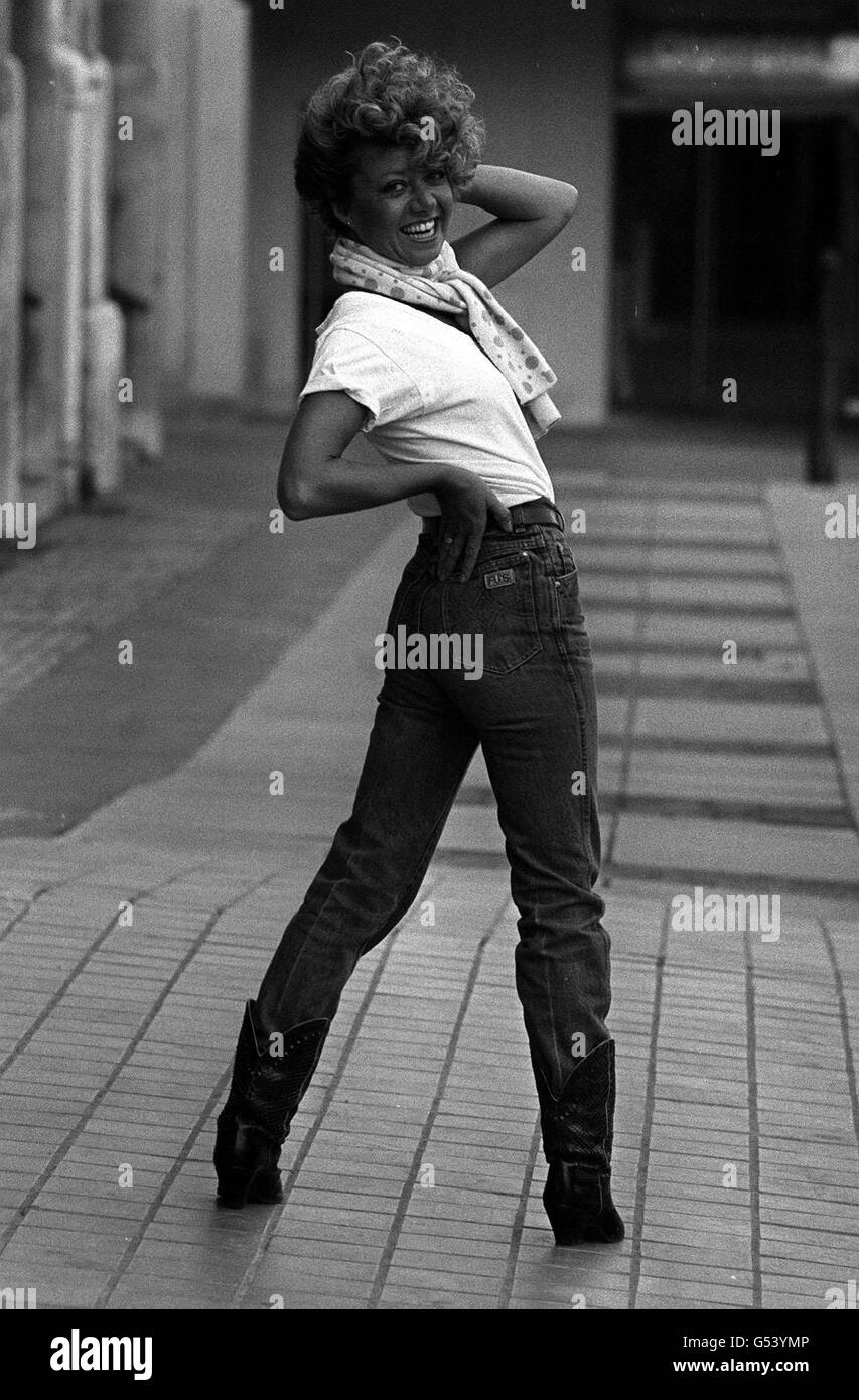 ELAINE PAIGE : 1984 Stock Photo - Alamy