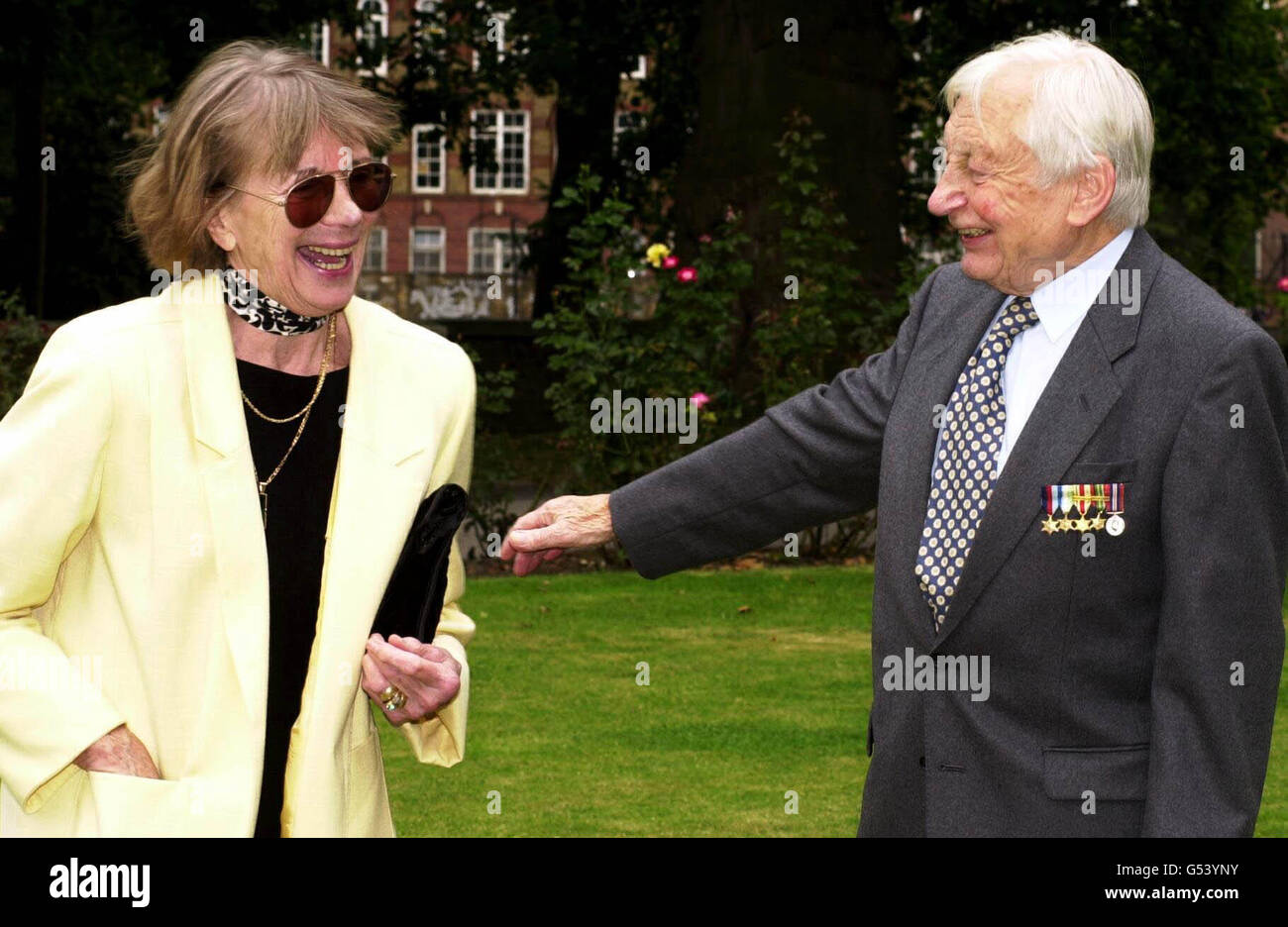 War time diary hi-res stock photography and images - Alamy