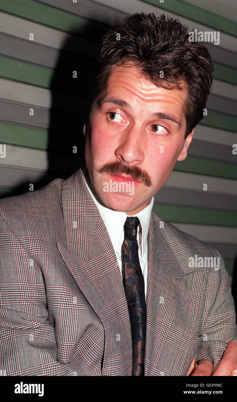 David seaman 1990 hi-res stock photography and images - Alamy