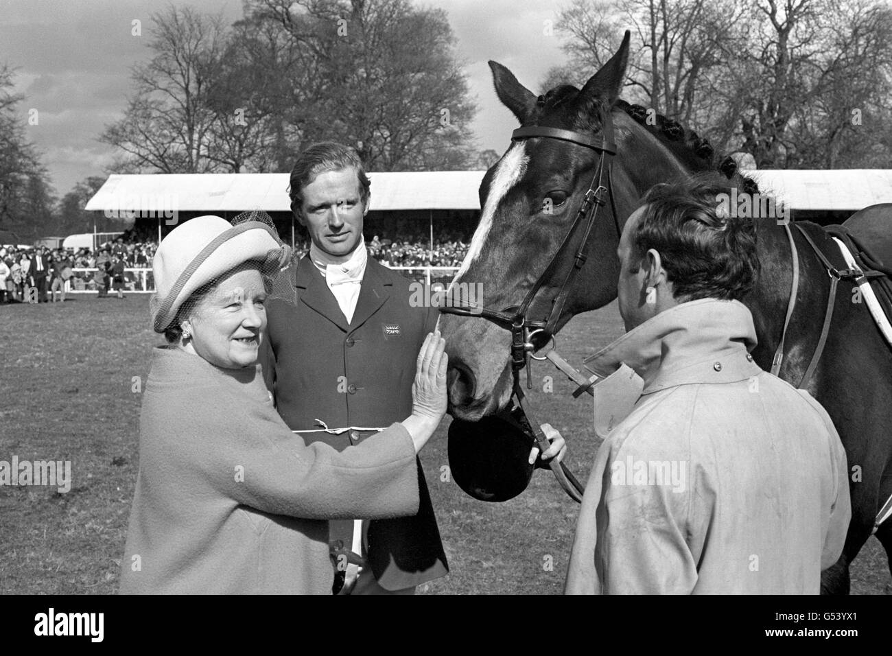 Richard Meade (centre) with the Queen Mother and his horse 'The Poacher ...