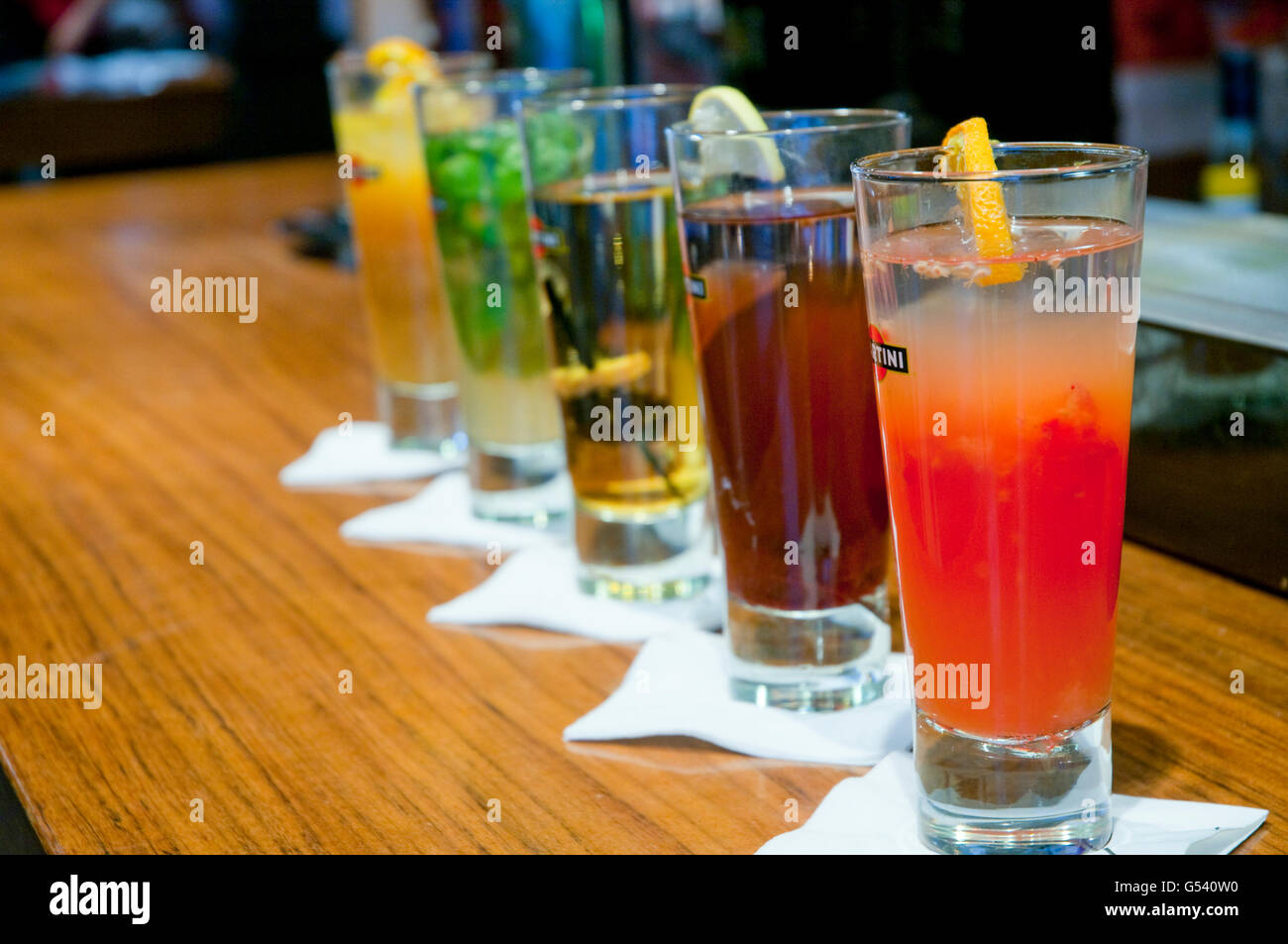 Beber refrescos hi-res stock photography and images - Alamy