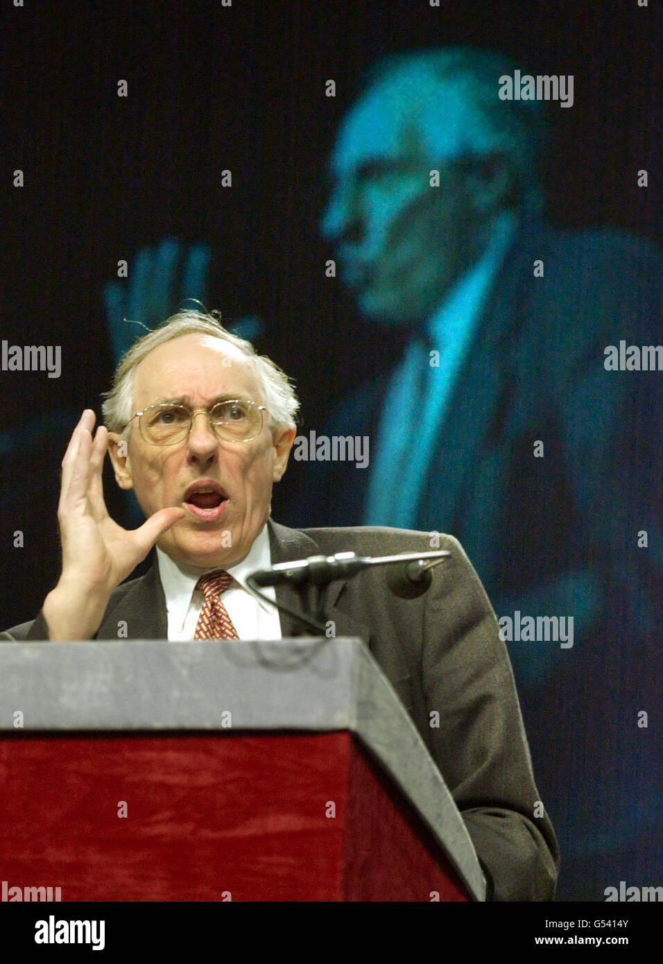 Machine head 2000 hi-res stock photography and images - Alamy