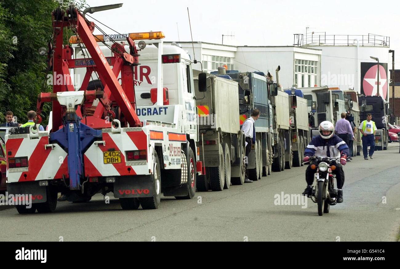 Lorries line up in a blockade outside the main gates of Colwick Depot ...