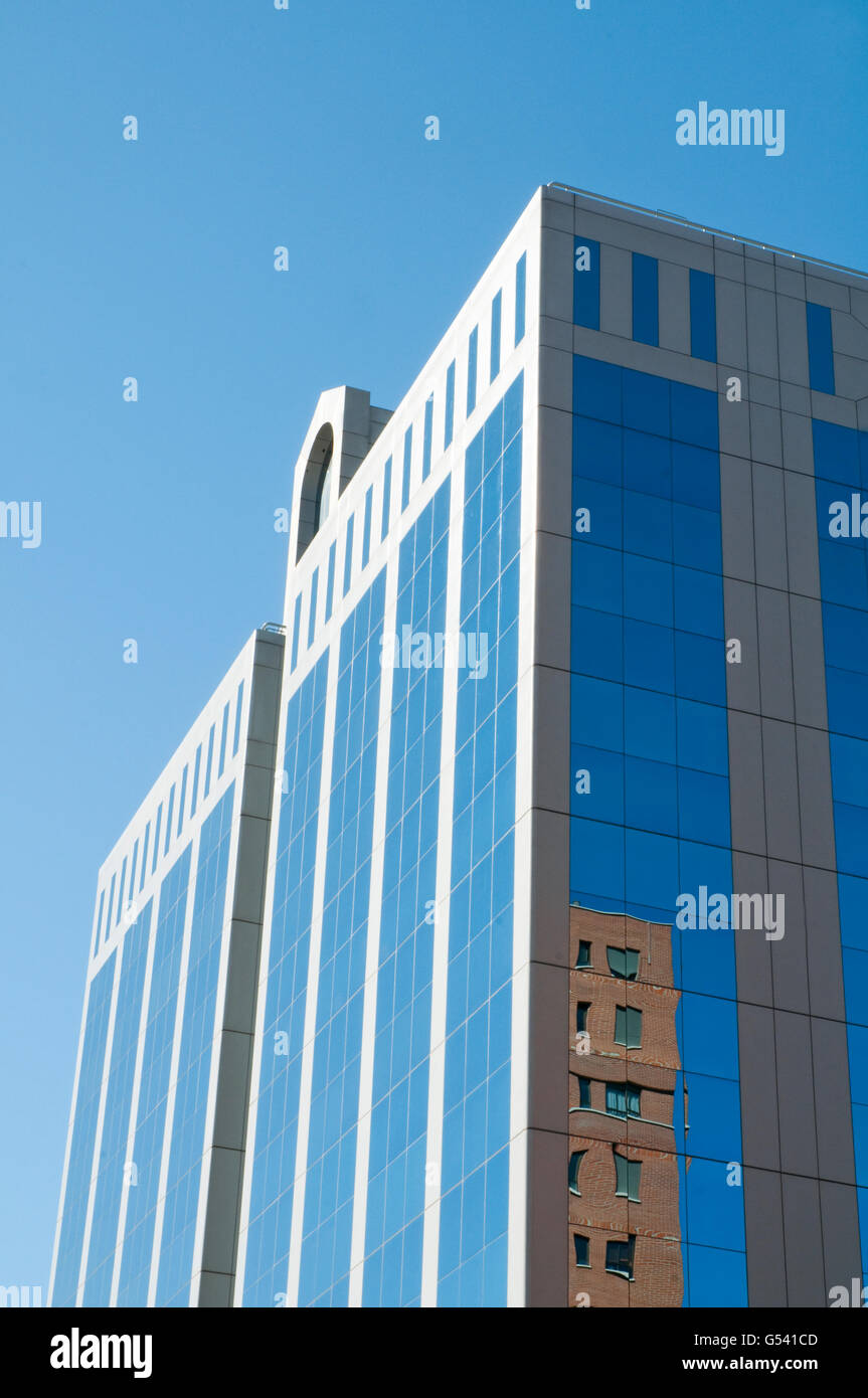 Office building madrid hi-res stock photography and images - Alamy