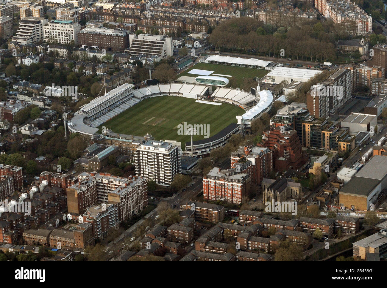 Aerial view ground staff attend wicket lords cricket ground hi-res ...