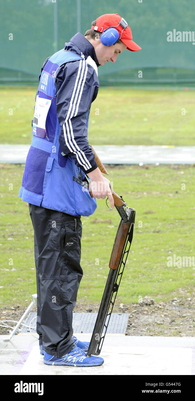 Peter wilson shooting hi-res stock photography and images - Alamy