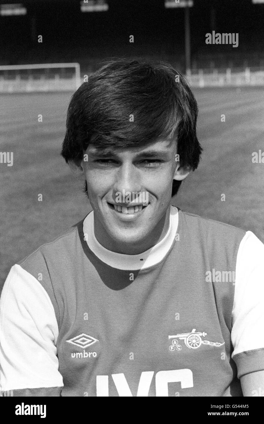 Stadium arsenal s Black and White Stock Photos & Images - Alamy