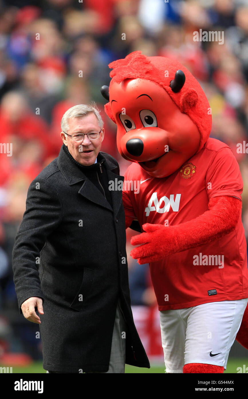 Manchester united mascot hi-res stock photography and images - Alamy