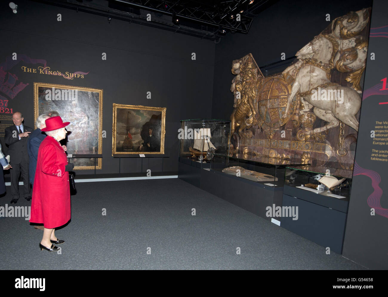 Queen elizabeth ii during visit to the national maritime museum hi-res ...