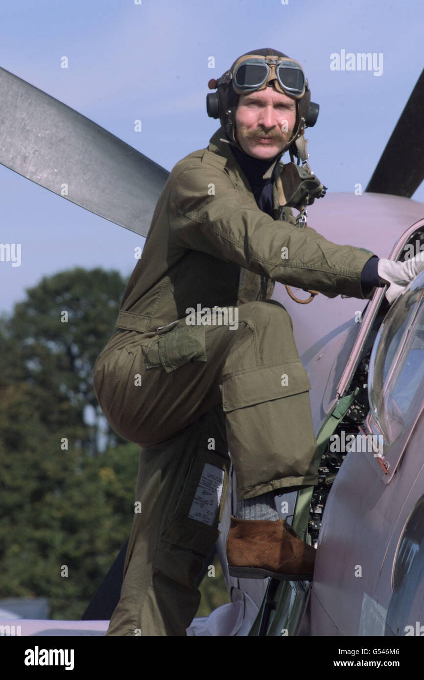 Duxford battle of britain uniform hi-res stock photography and images ...