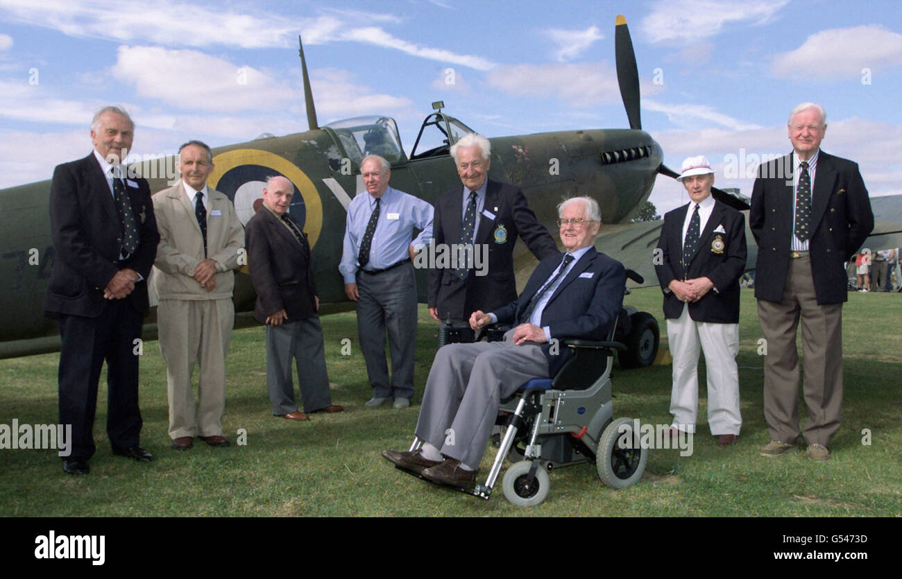 Battle of britain pilots reunion hi-res stock photography and images ...