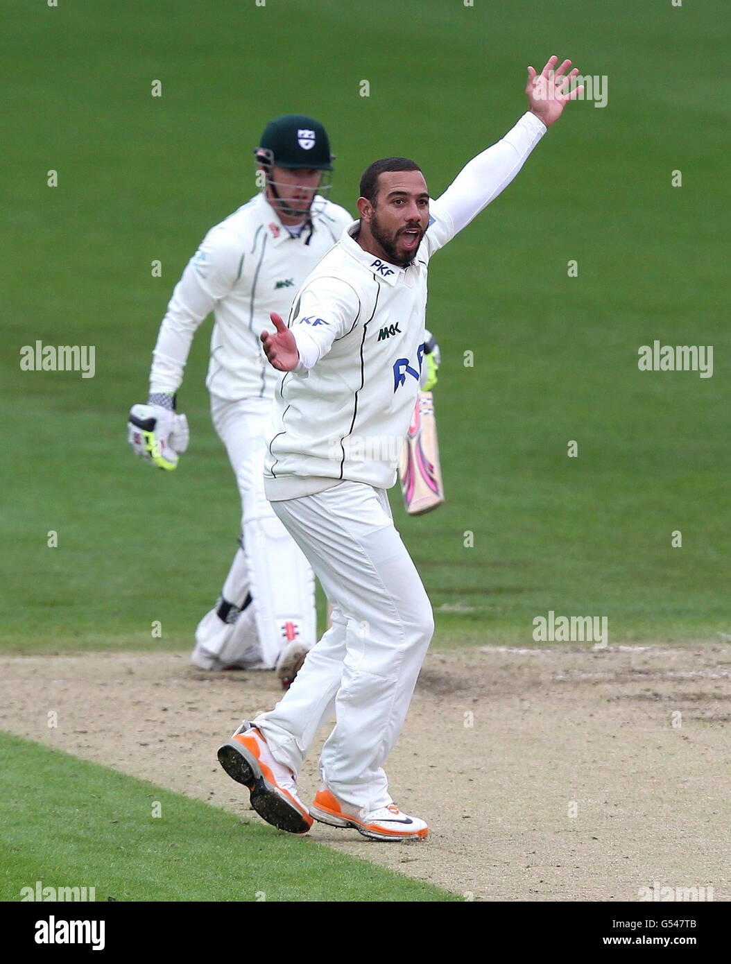 Nottinghamshire's Andre Adams traps Worcestershire's Alexei Kervezee ...