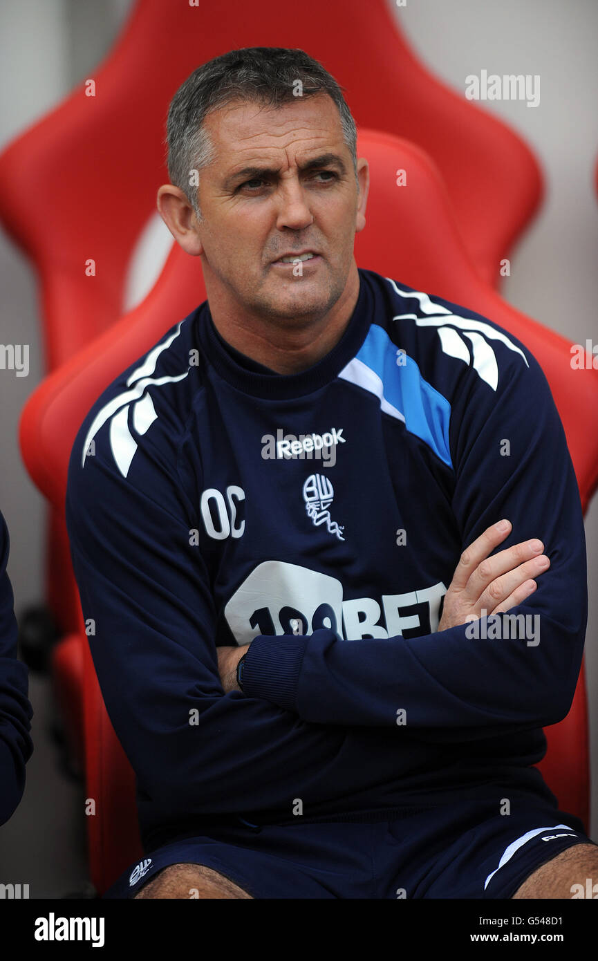 Bolton Wanderers' manager Owen Coyle looks on before kick off Stock ...