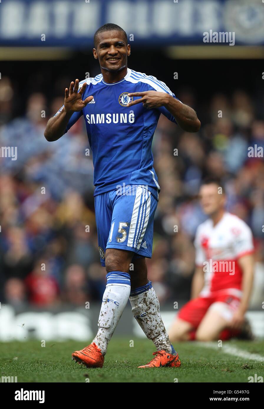 Chelseas florent malouda celebrates scoring hi-res stock photography ...