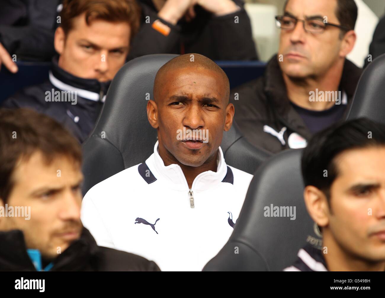 Tottenham hotspurs bench hi-res stock photography and images - Alamy