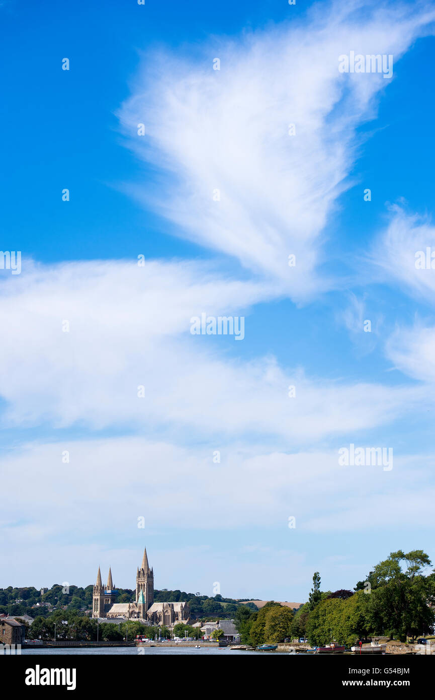 Fan shaped cloud hi-res stock photography and images - Alamy