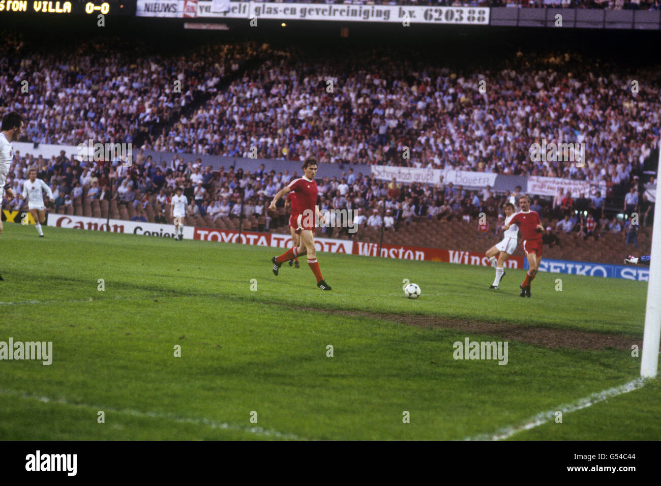 Peter withe goal hi-res stock photography and images - Alamy