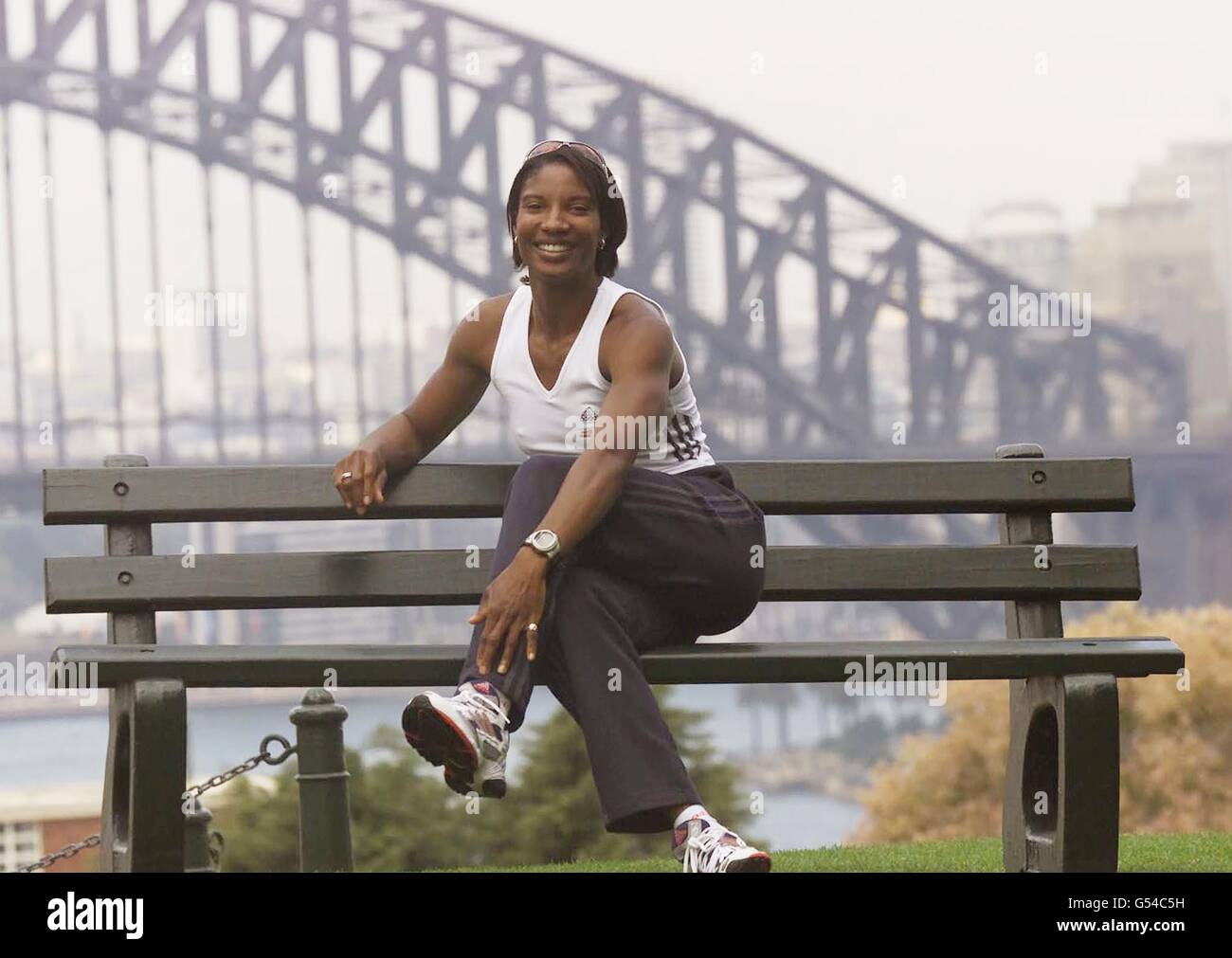 Denise lewis 2000 olympics hi-res stock photography and images - Alamy