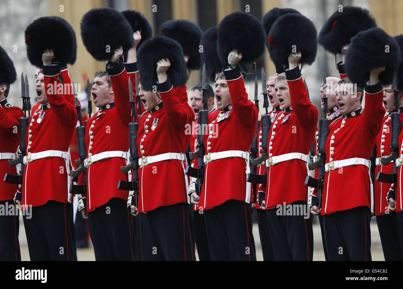 Queen elizabeth ii coldstream guards colours hi-res stock photography ...