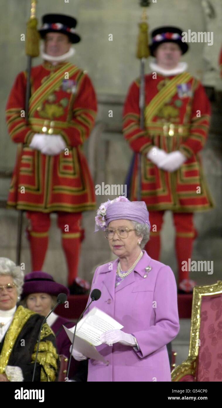 Britain's Queen Elizabeth II makes her speech to open the 46th ...