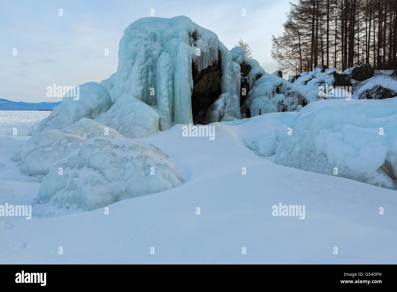Icy waves on beach of Lake Baikal near Turtle Rock Stock Photo - Alamy