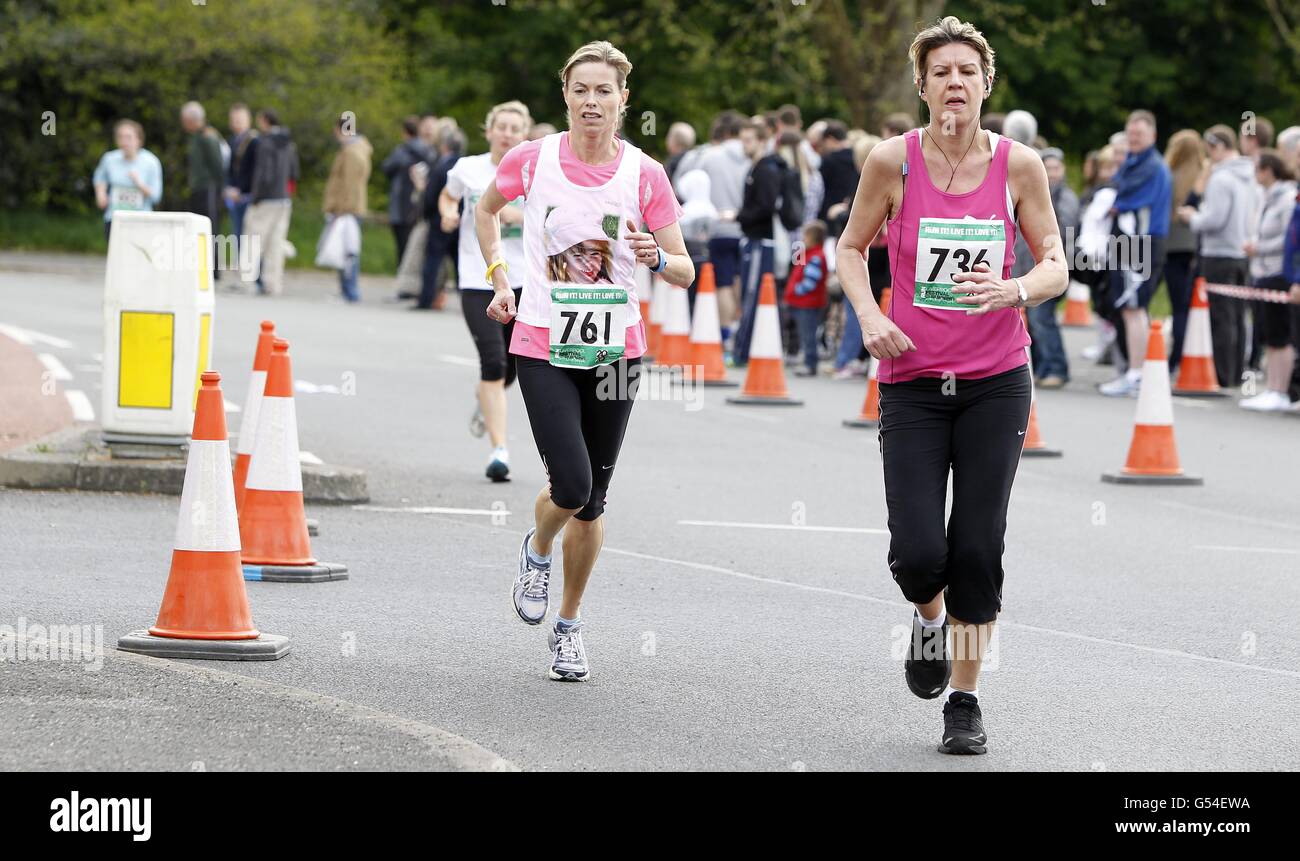 Kate mccann centre with husband gerry mccann hi-res stock photography ...