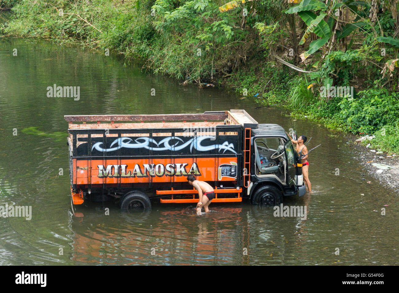 Indonesia, Bali, Tabanan, truck river wash in the region of Tabanan ...