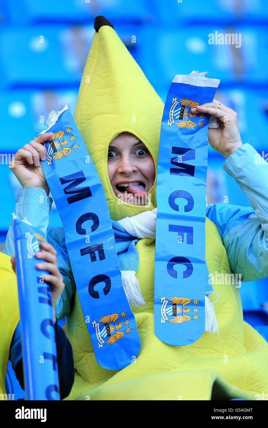 Manchester city fan banana hi-res stock photography and images - Alamy
