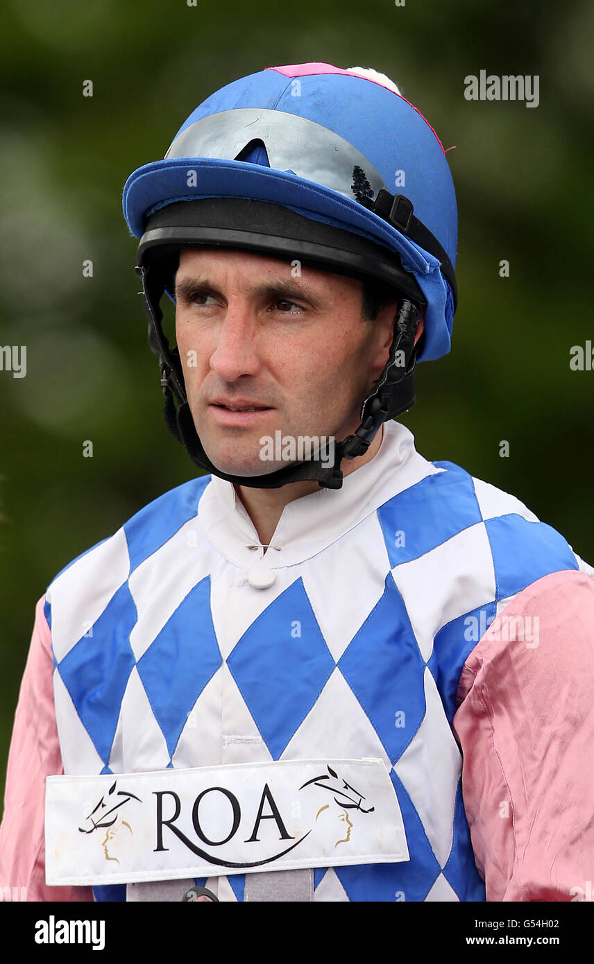 Horse Racing - Betfred Spring Racing - Lingfield Park Stock Photo - Alamy