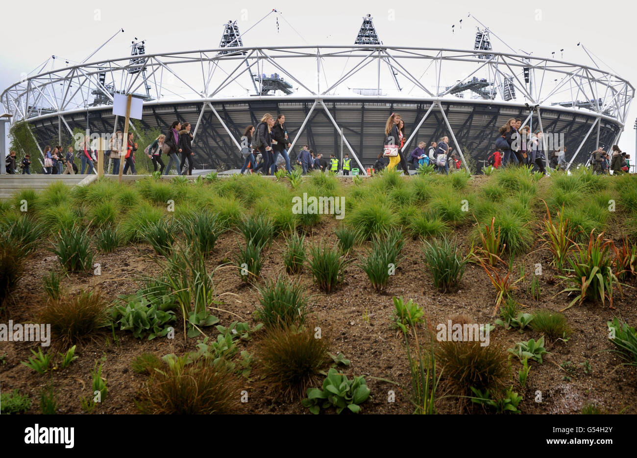 London olympics security stadium hi-res stock photography and images ...