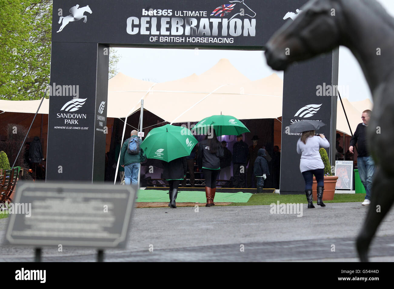 Horseracing celebration hi-res stock photography and images - Alamy