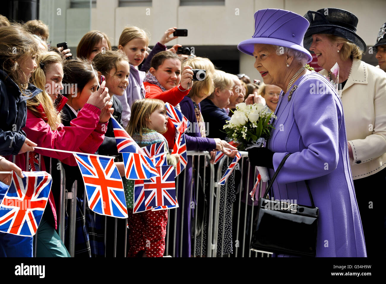 Queen elizabeth ii during a visit to exeter city centre hi-res stock ...