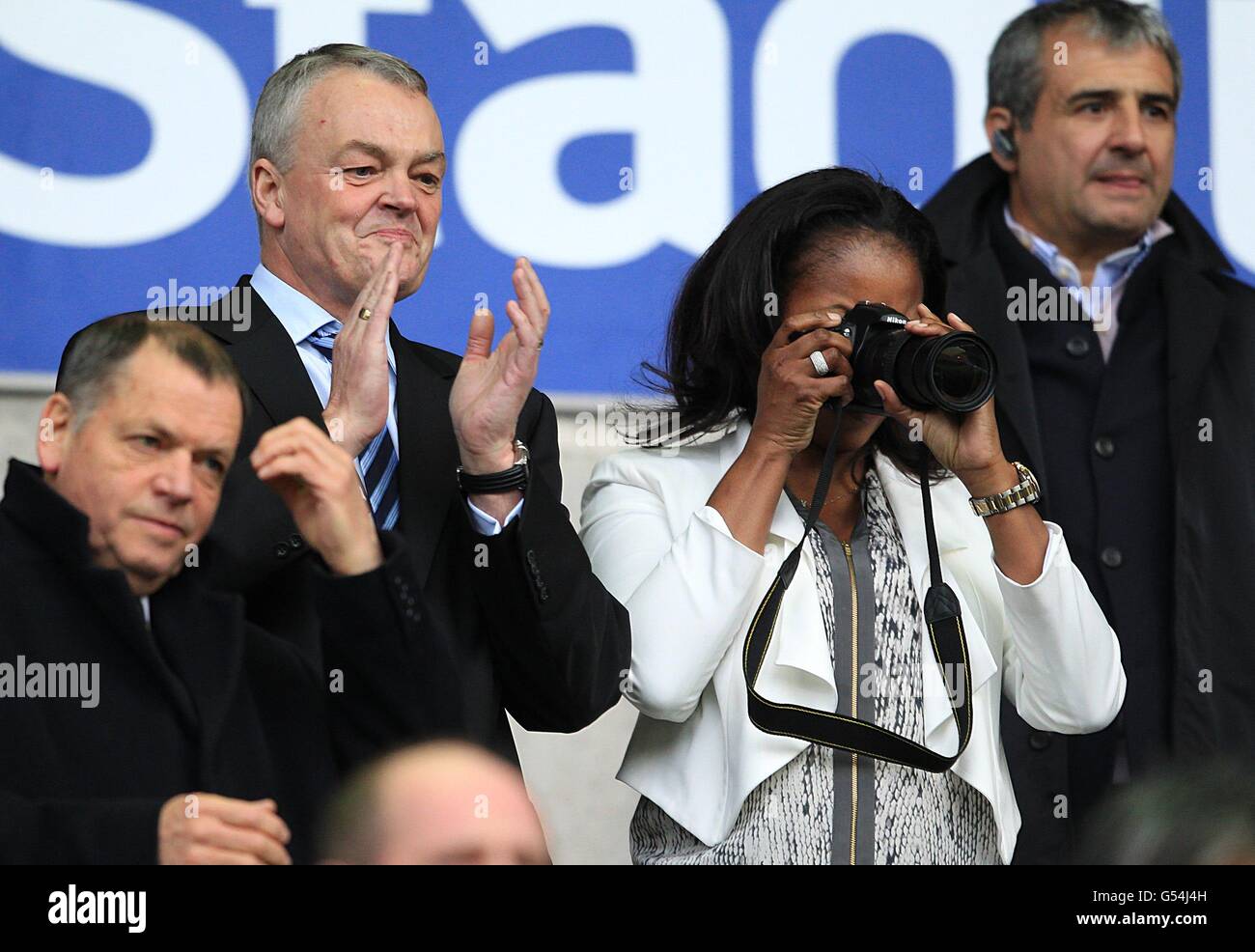 Fabrice muambas fiancee shauna muganda in the stands hi-res stock ...