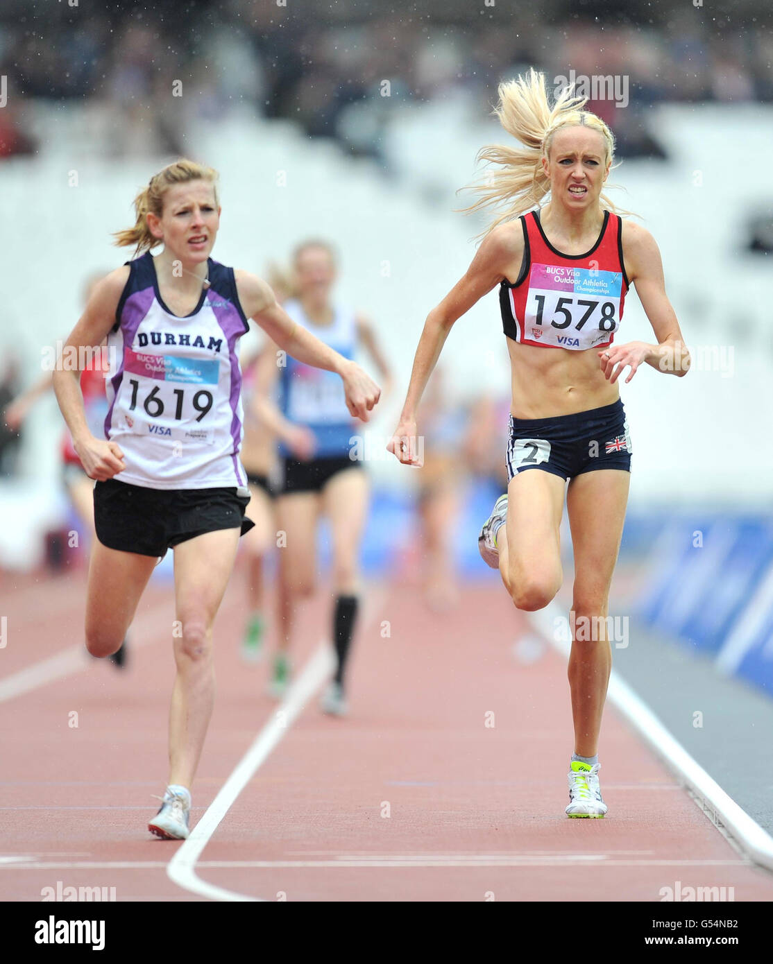 Eilish McColgan (right) finishes second with Jennifer Walsh (left ...
