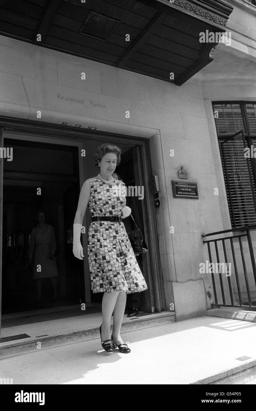 Queen Elizabeth II leaving the King Edward VII Hospital for Officers ...