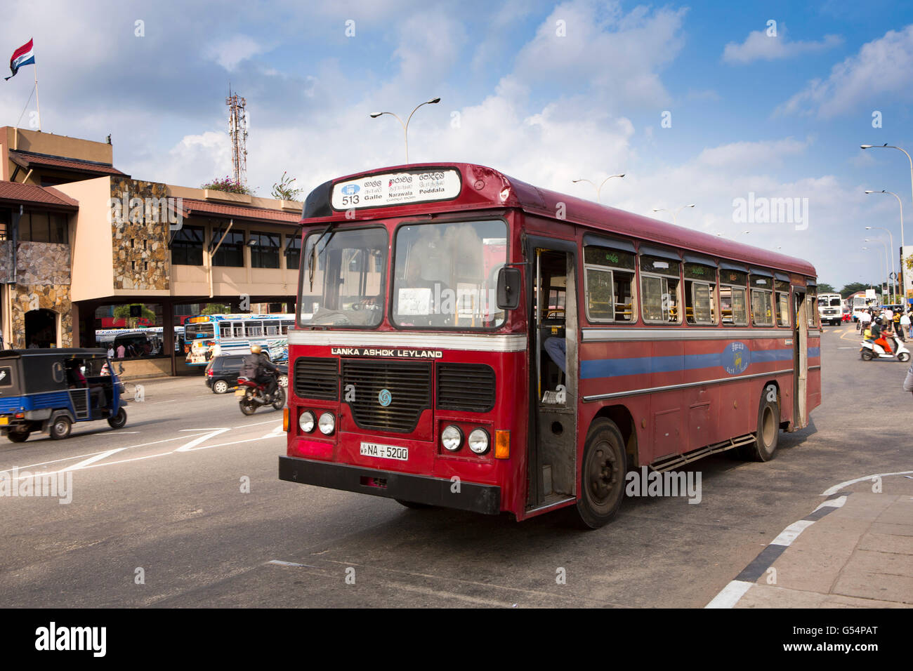 Sri lanka bus hi-res stock photography and images - Alamy