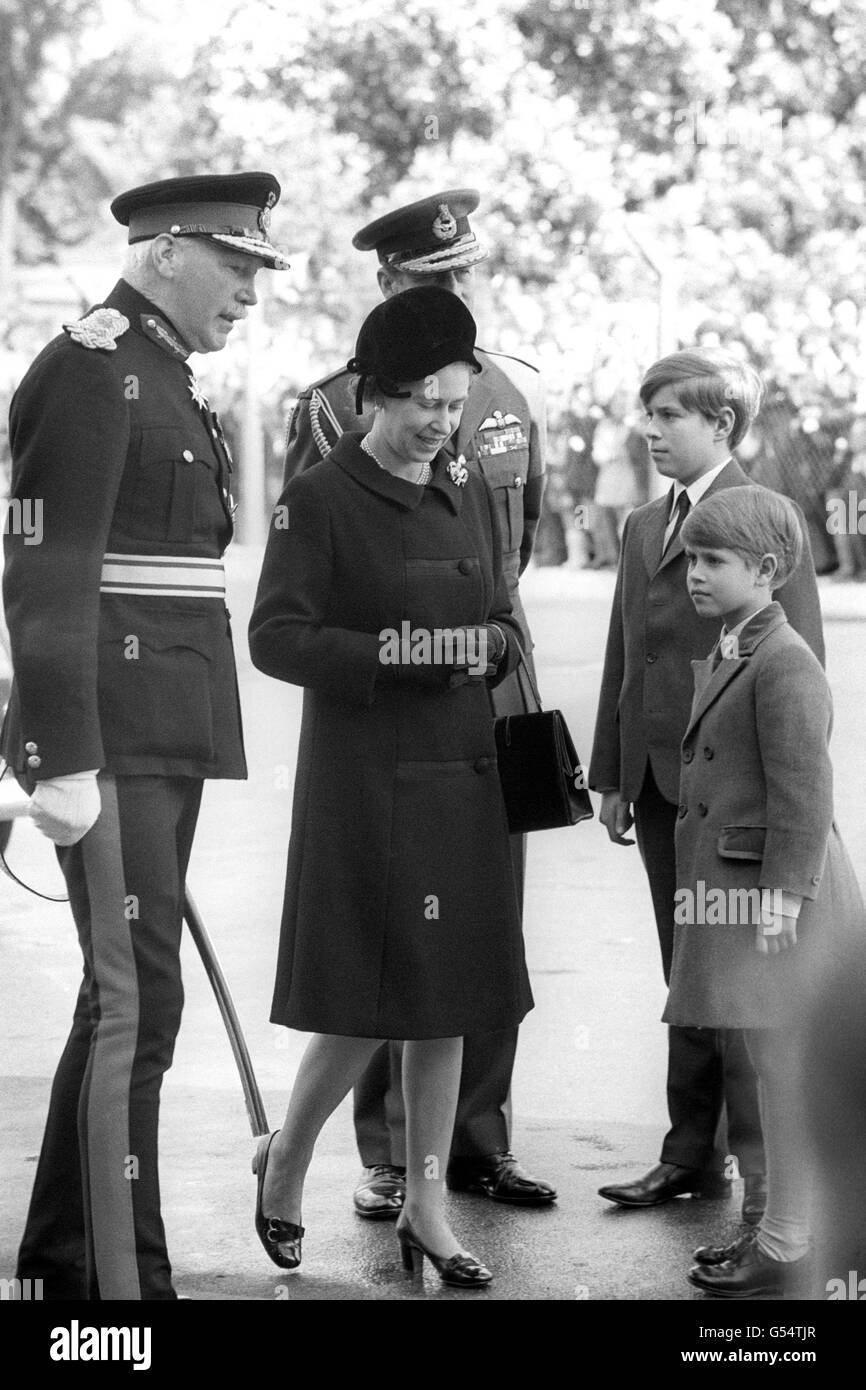 Queen elizabeth ii with the duke of edinburgh their sons Black and ...