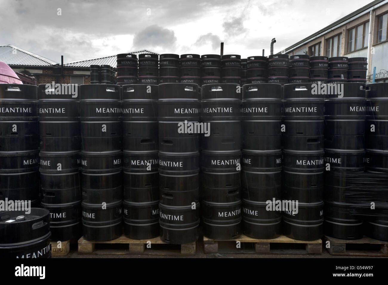 Greenwich meantime beer hi-res stock photography and images - Alamy