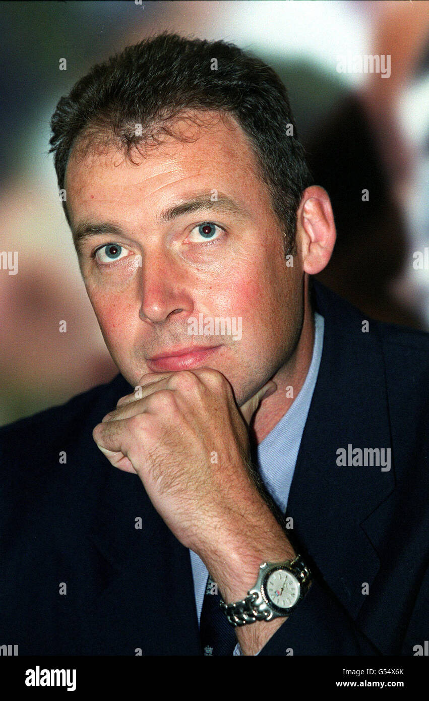 Angus fraser cricket hi-res stock photography and images - Alamy