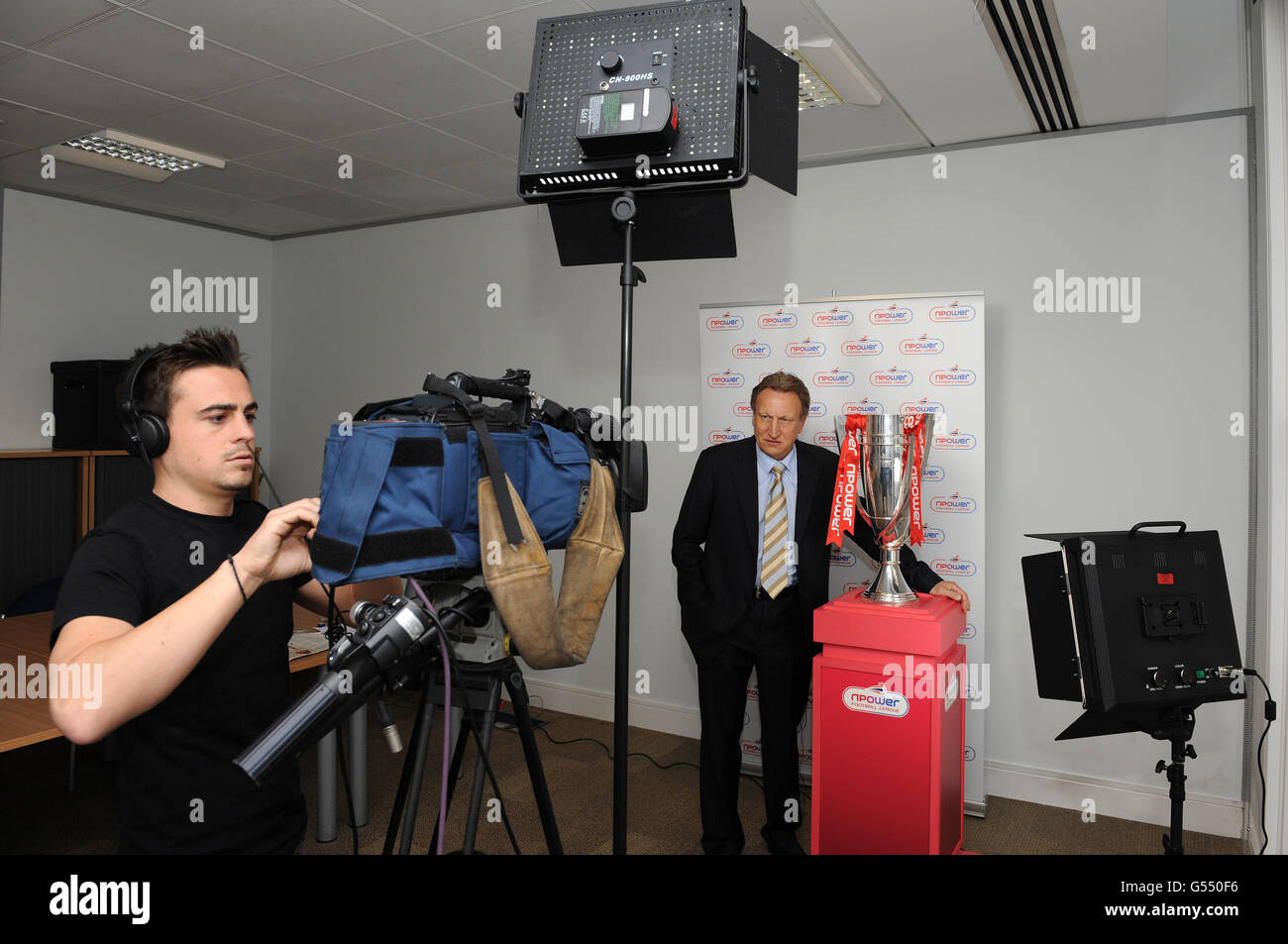 Football offices hi-res stock photography and images - Alamy