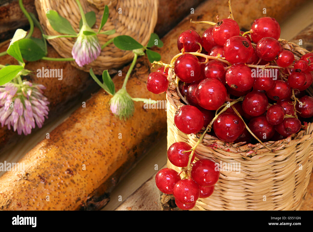 Busket hi-res stock photography and images - Alamy