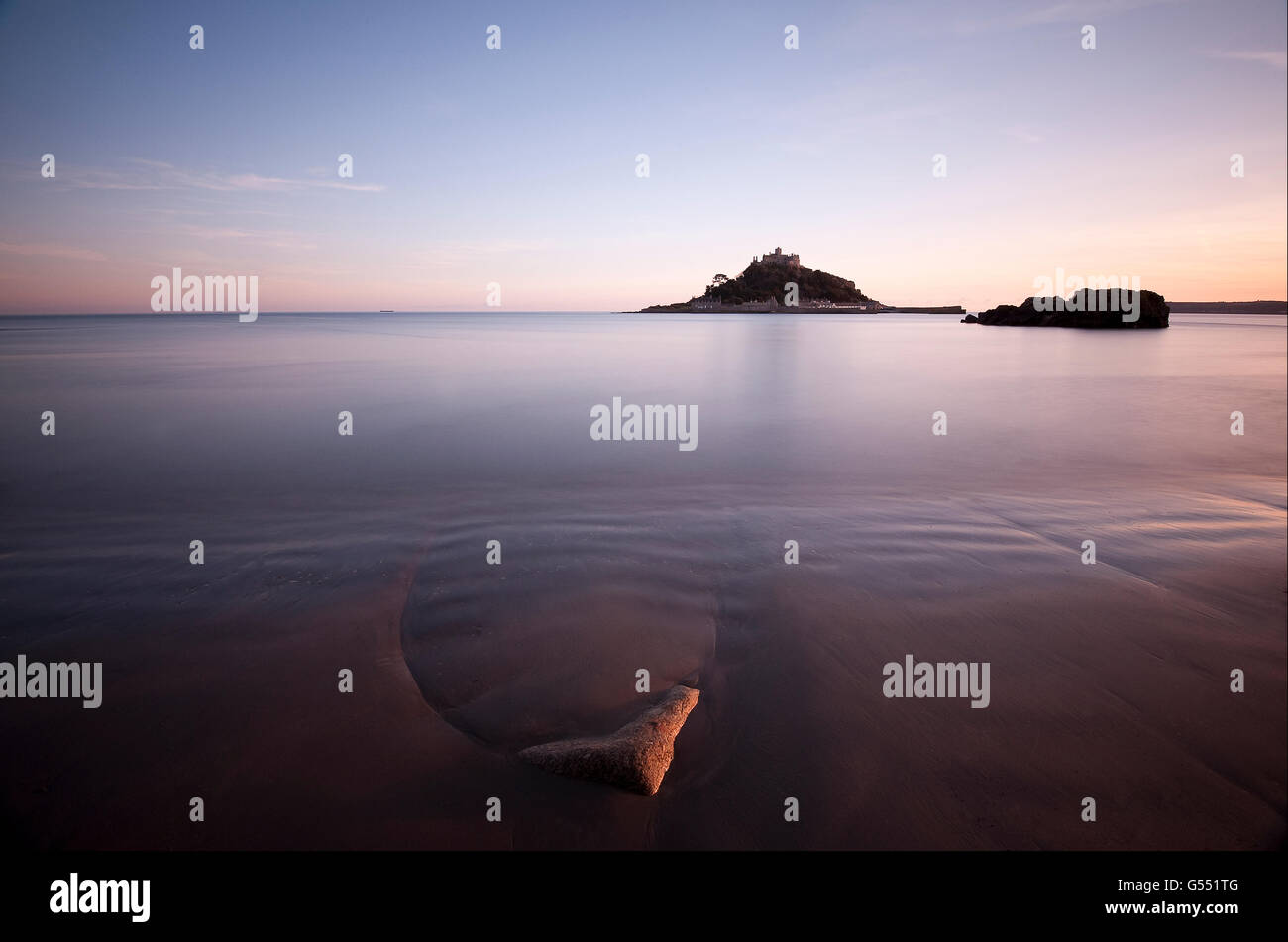 The Iconic St.Michaels Mount in Mounts Bay at sunset and dusk Stock ...