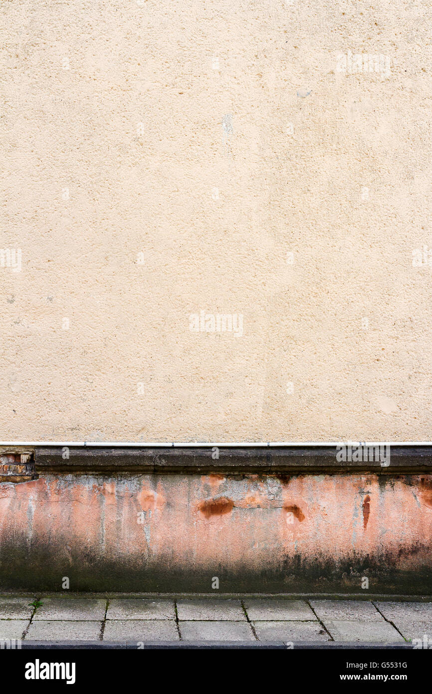 Aged weathered pink street wall background Stock Photo - Alamy