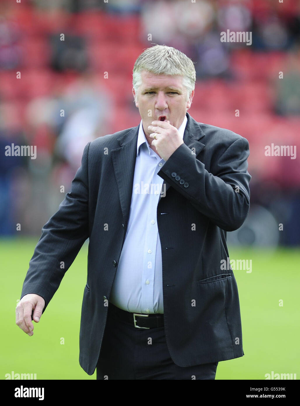 Abbey business sta hi-res stock photography and images - Alamy