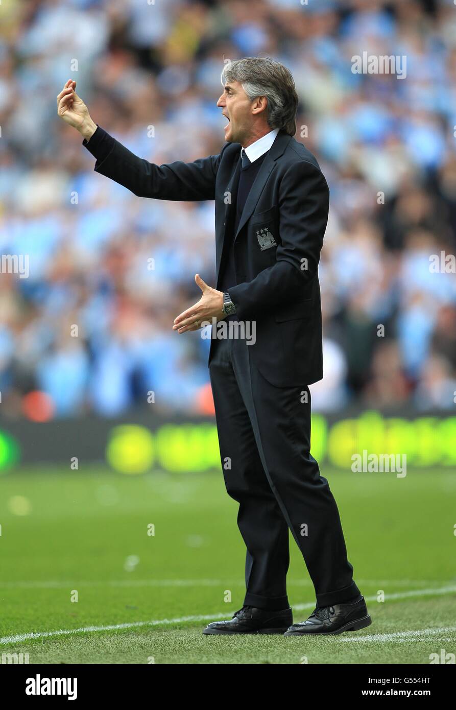 Etihad stadium roberto mancini hi-res stock photography and images - Alamy