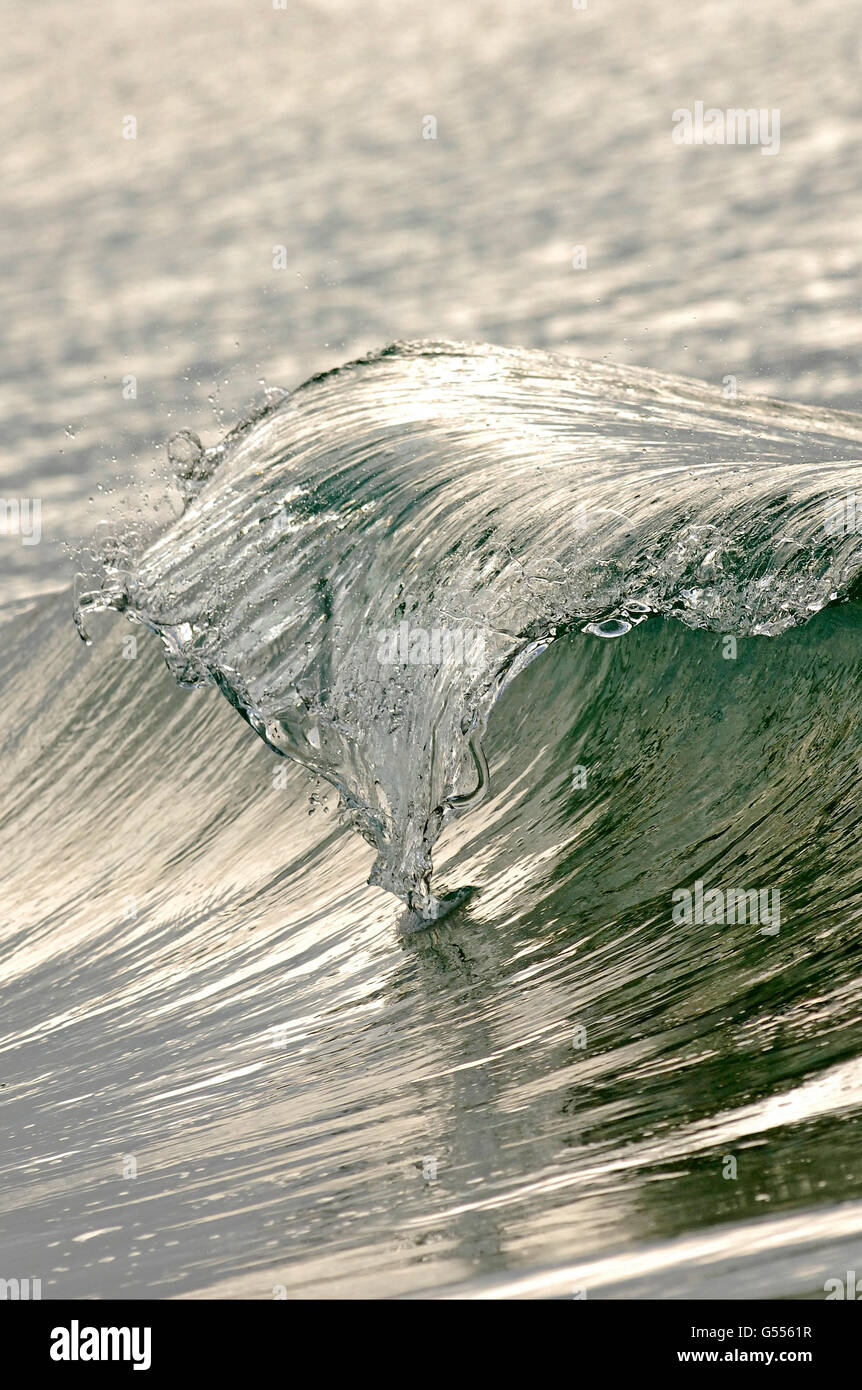Rolling sets of waves hi-res stock photography and images - Alamy