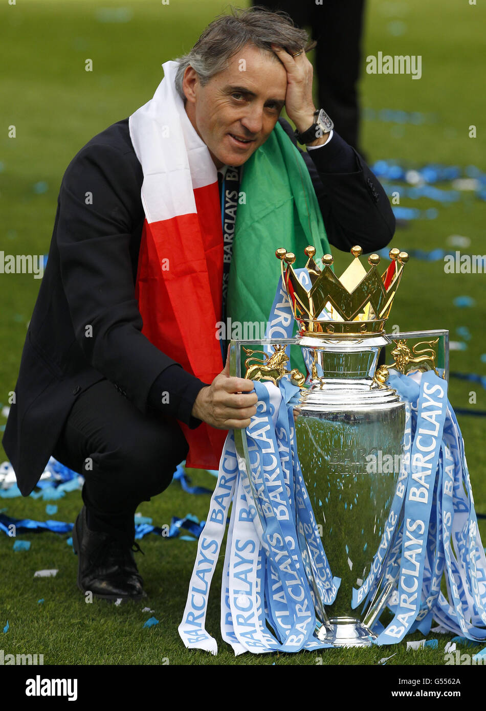 Roberto mancini manchester city trophy hi-res stock photography and ...