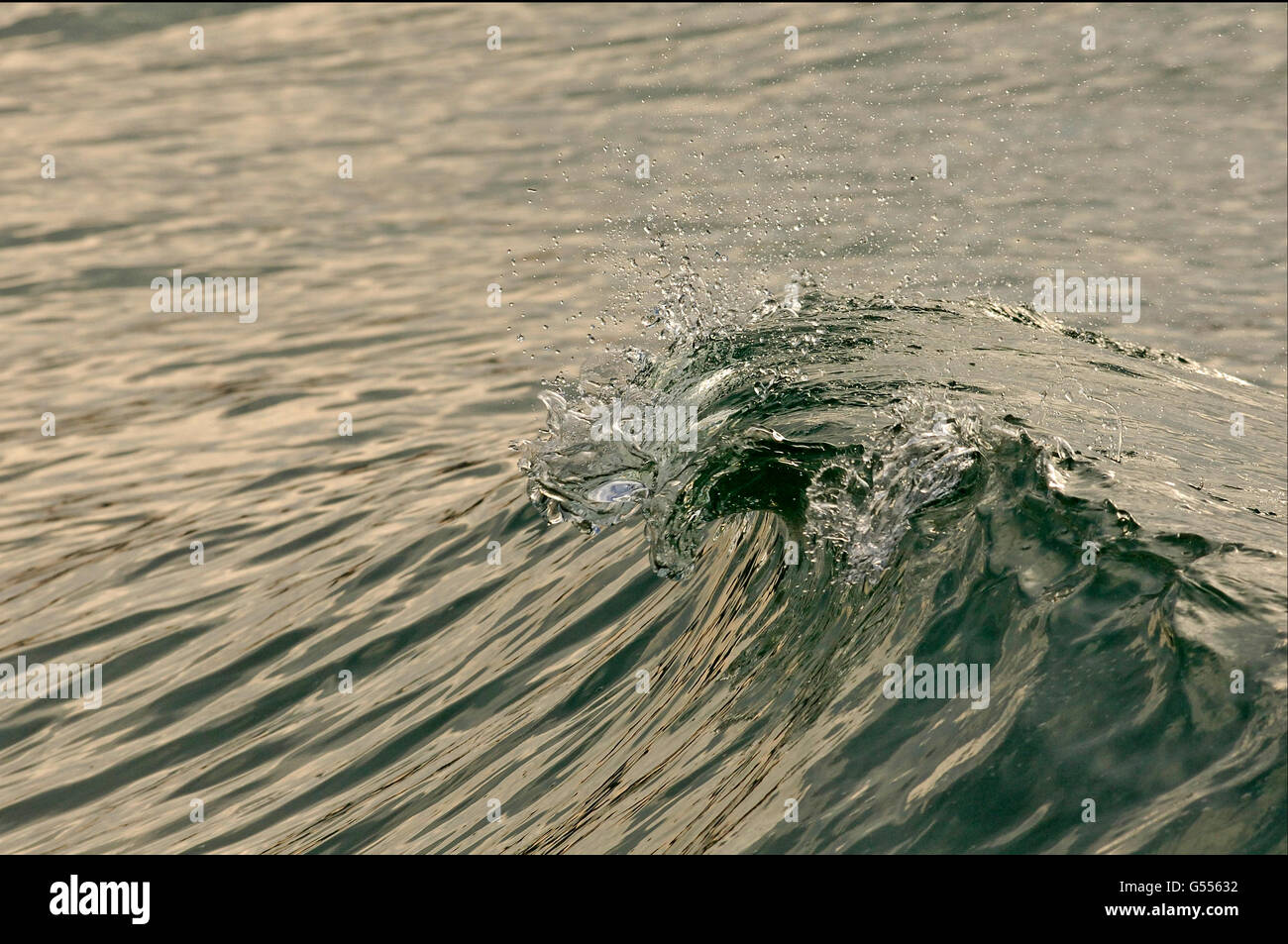 Rolling sets of waves hi-res stock photography and images - Alamy
